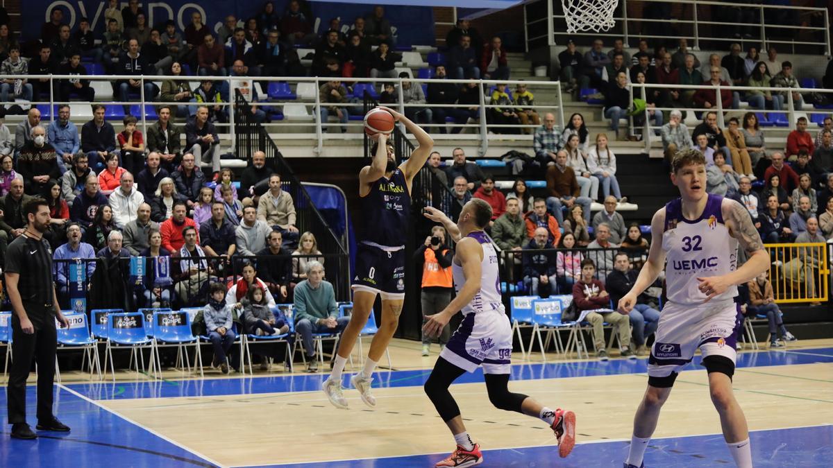 El Alimerka Oviedo Baloncesto y LeCesne separan sus caminos