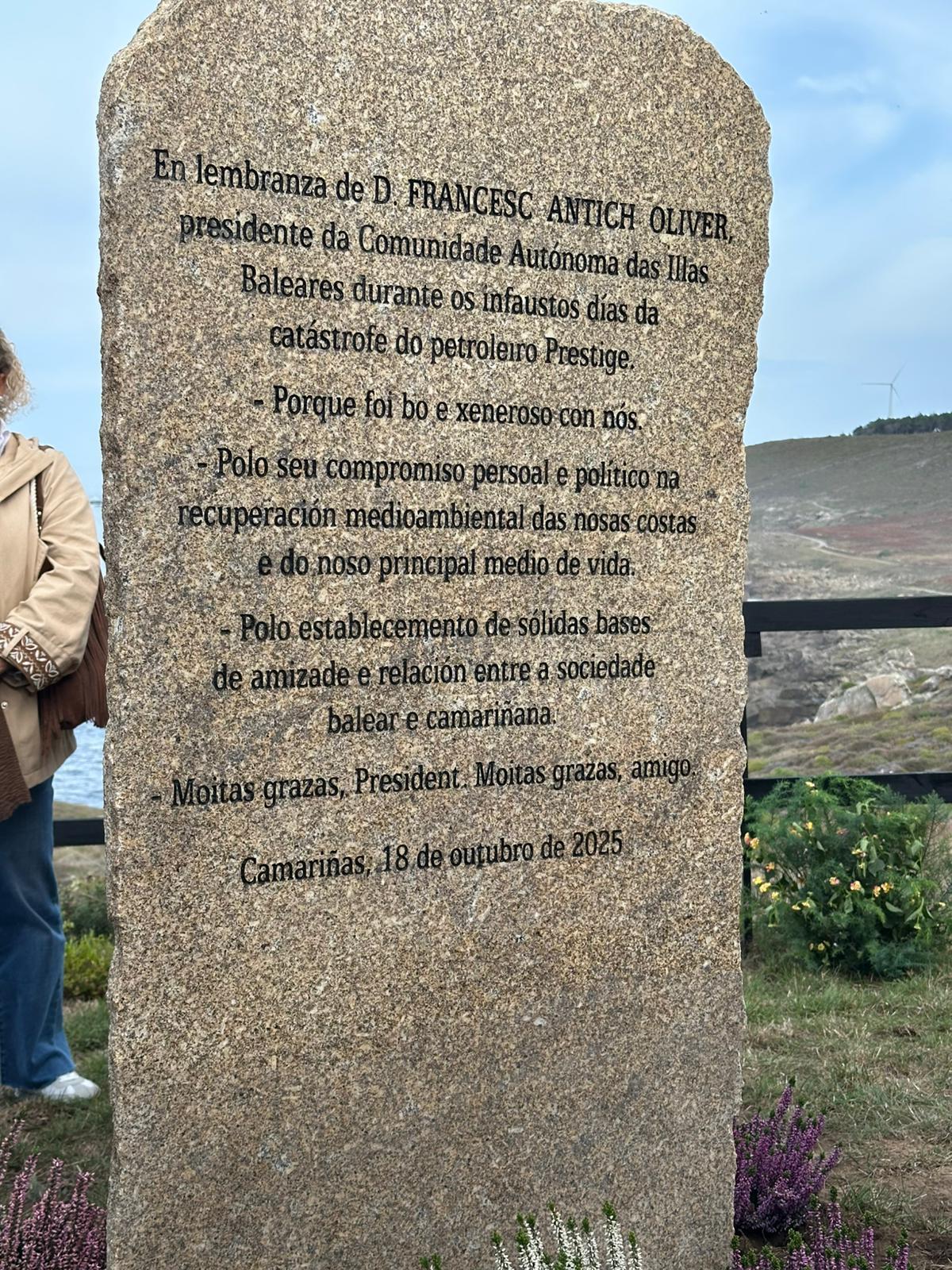 Camariñas recuerda a Francesc Antich y a los voluntarios de Baleares ...