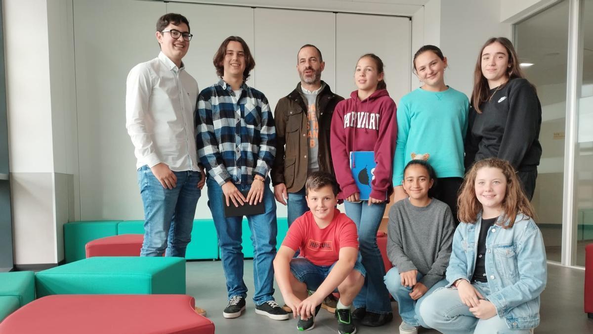 Sesión del "Parlamento" de La Fresneda: los jóvenes proponen al Alcalde ...