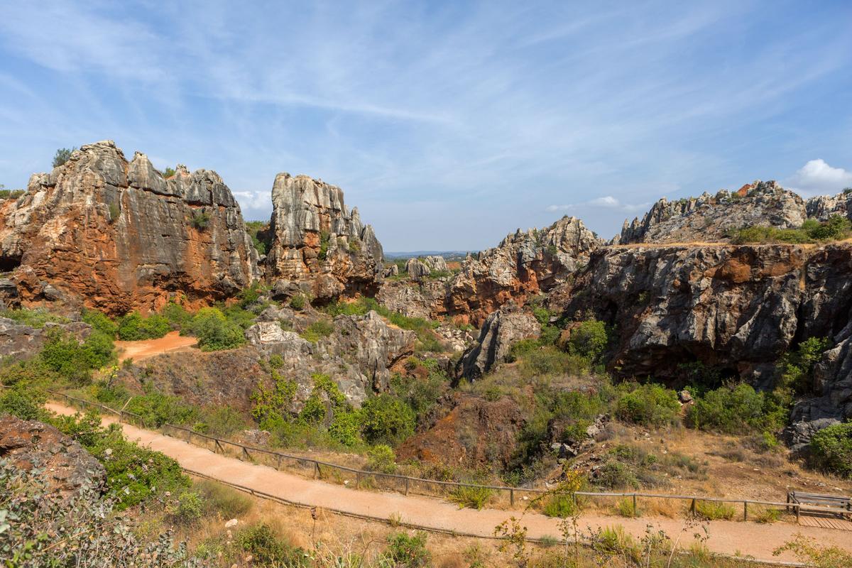 El Cerro del Hierro, una de las maravillas naturales andaluzas, en el ...