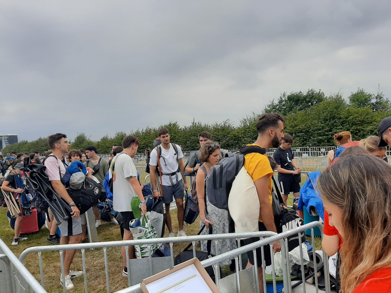 Los primeros "bombis" ya están en Llanera para acampar en La Morgal ...