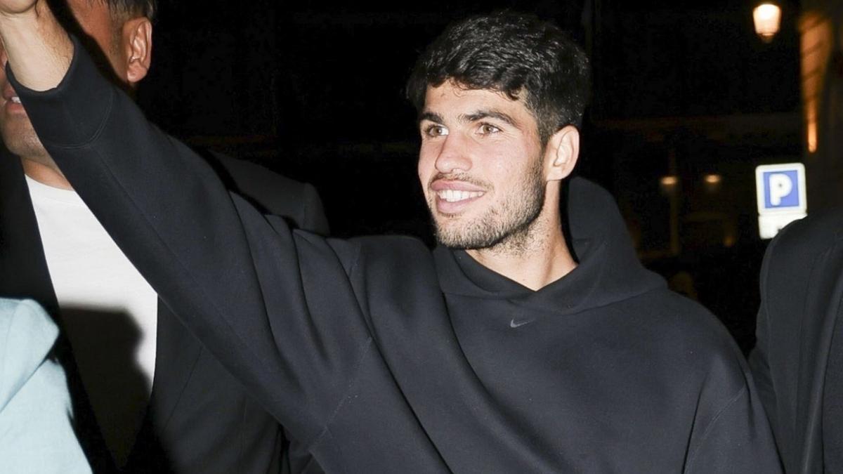 CARLOS ALCARAZ IBIZA | El look 'comfy' de Carlos Alcaraz en Ibiza para ...