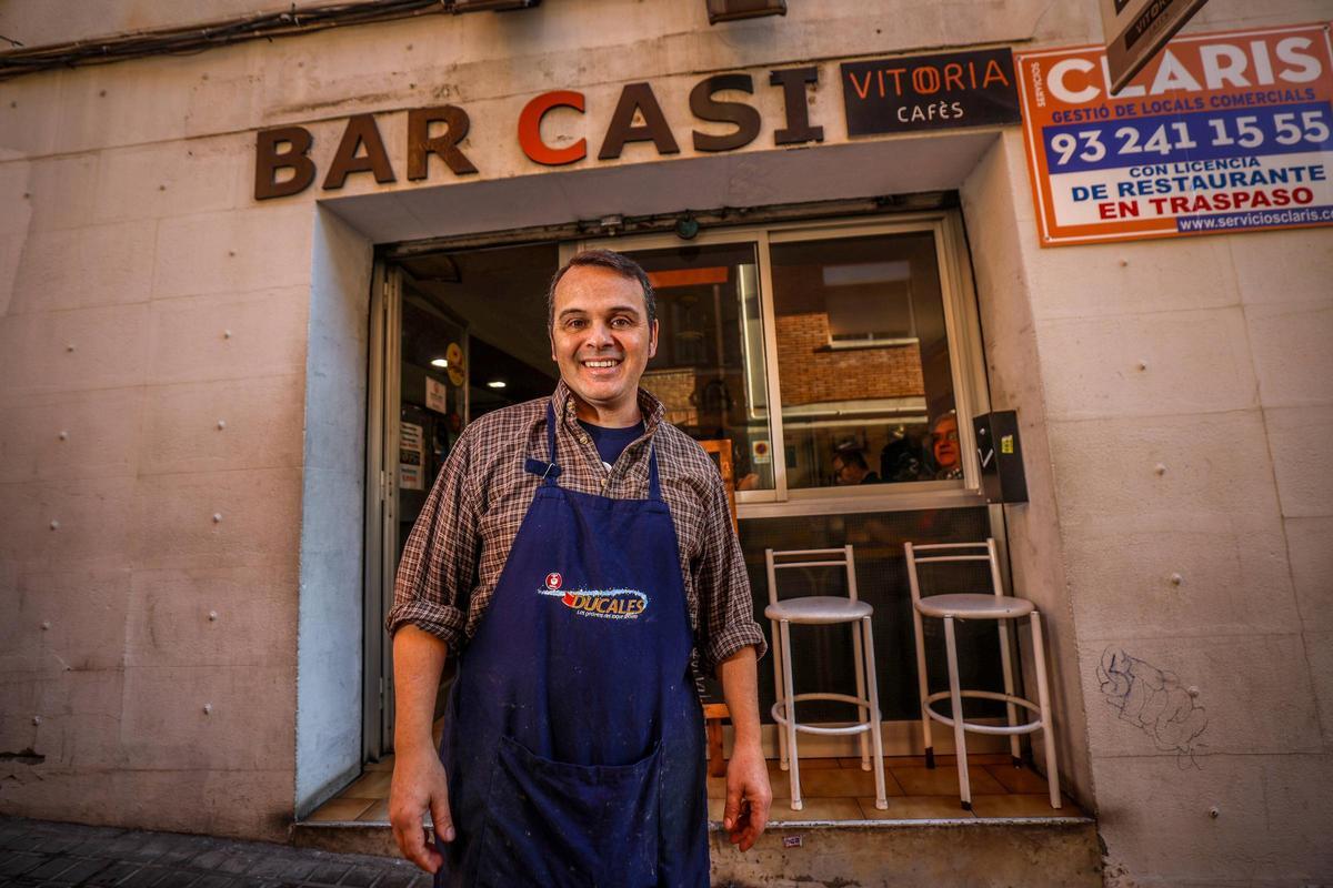 Cierra el Casi, el último bar sin turistas en la ruta del Park Güell