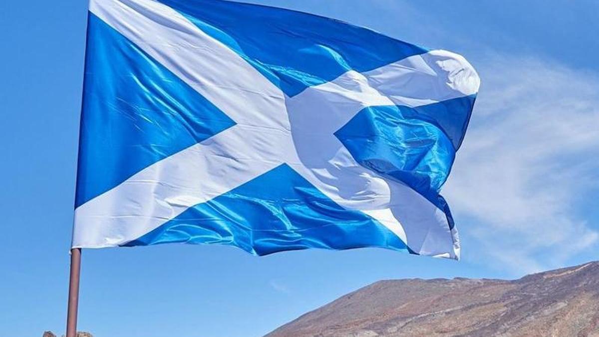 El misterio de la bandera de Tenerife: ¿Por qué es idéntica a la de ...