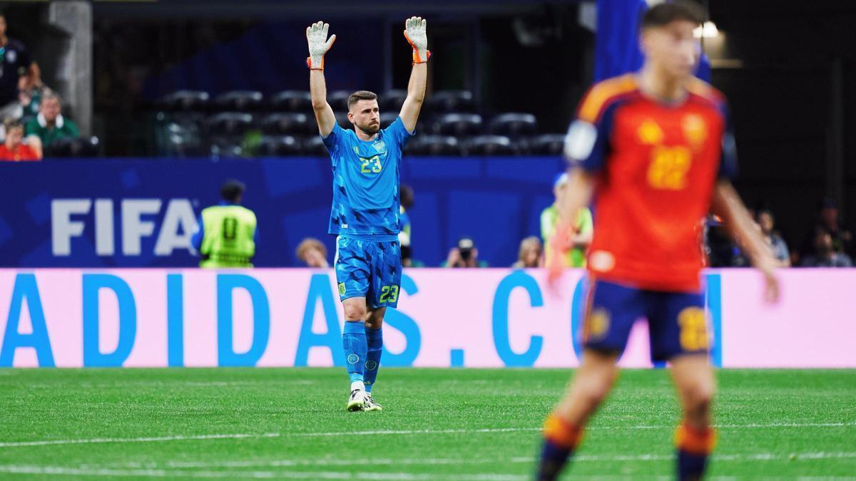 Unai Simón confía en vivir "un Mundial largo" pese al batacazo ante ...