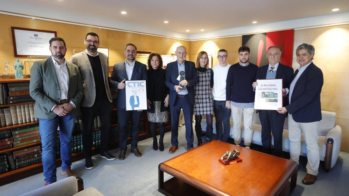 Priesca, director de Rural Tech, al recibir el "Asturiano del mes": "La productividad mejora ...