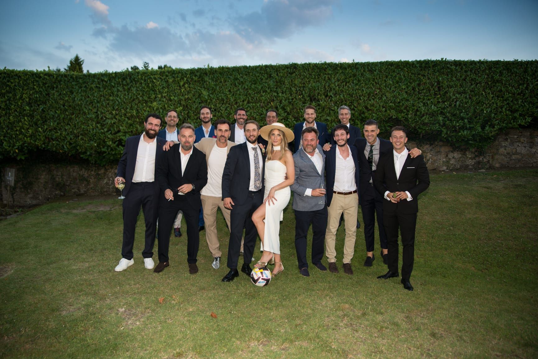 IMÁGENES: Boda en Gijón entre el barbero streamer "Poli" Acebal y la ...