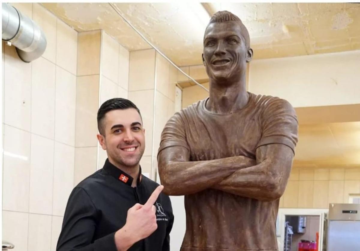 Así es la estatua de chocolate de Cristiano Ronaldo