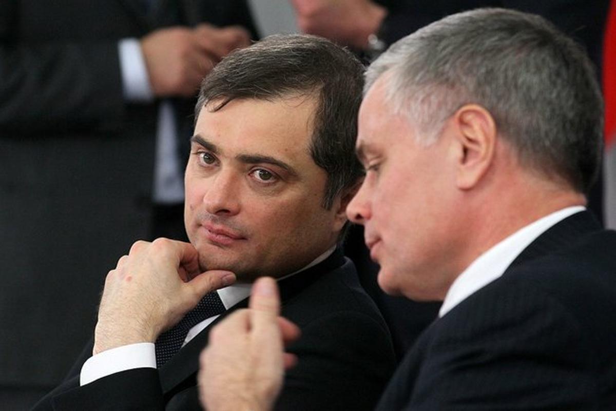 Surkov o el regreso del 'cardenal gris' del putinismo