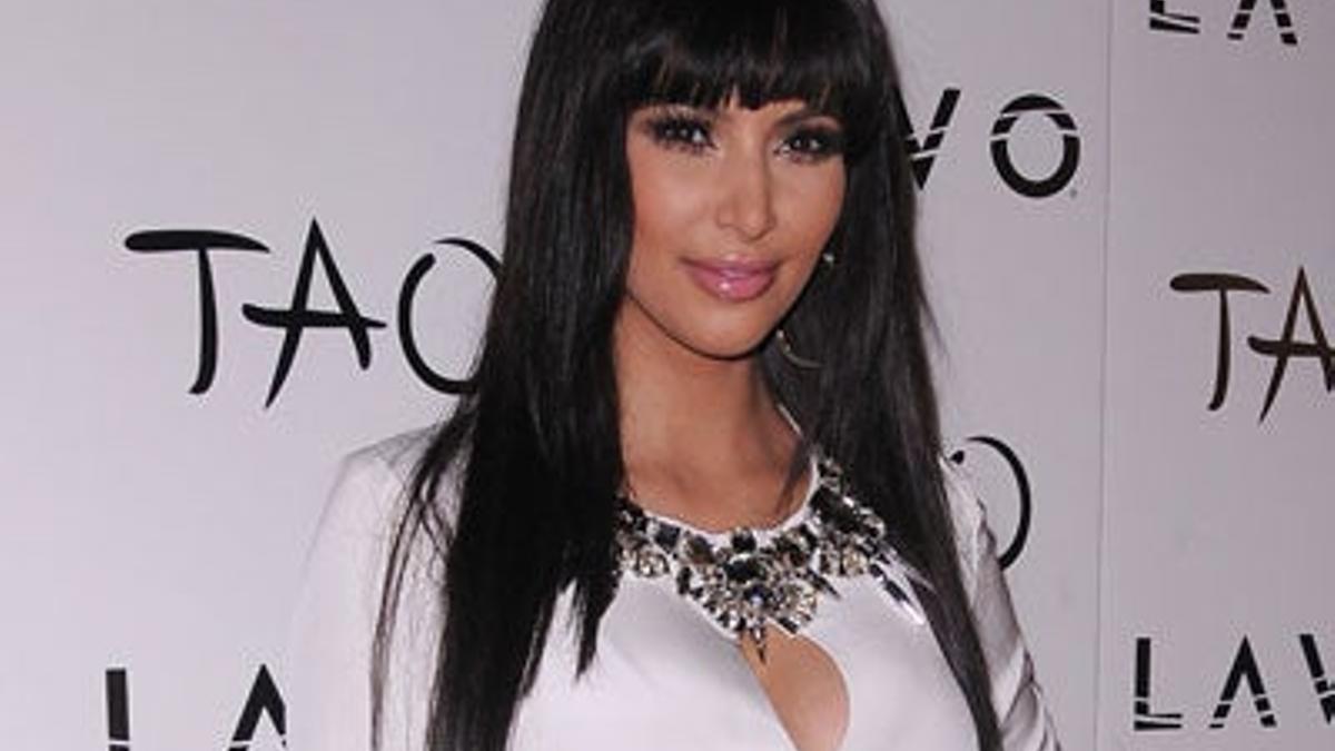 Ricky Gervais se ceba con Kim Kardashian... y ella le ríe la gracia - Cuore