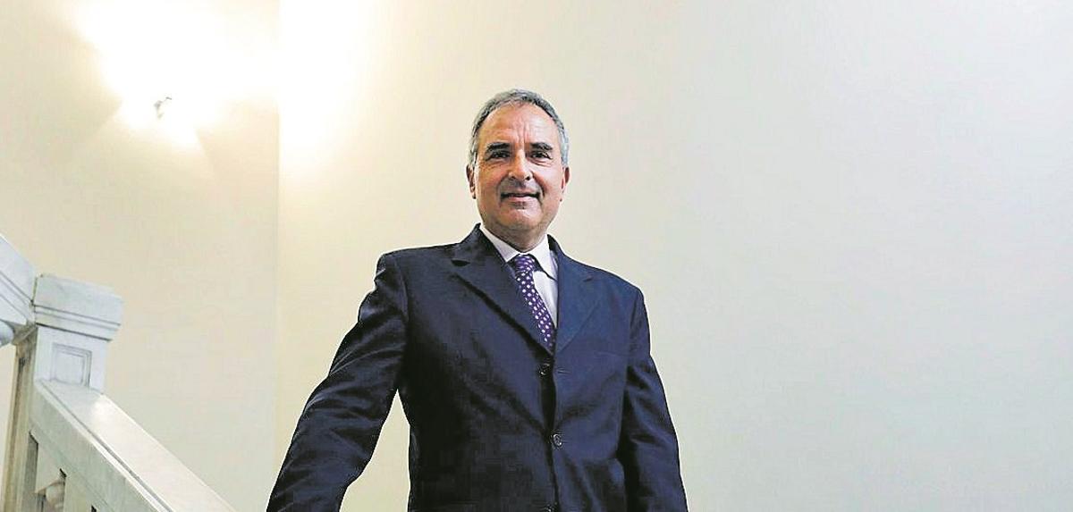 José Enrique Devesa: "El déficit va a seguir creciendo"