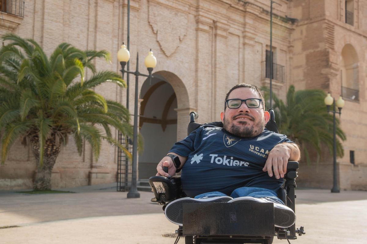 “Detrás de una pantalla todo el mundo es muy valiente”