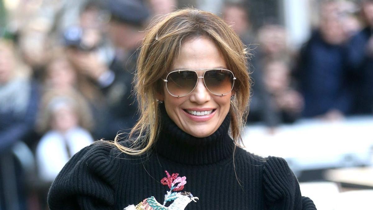 El look perfecto para el fin de semana lo tiene Jennifer López - Stilo