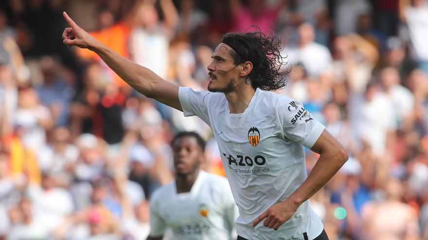 VALENCIA CF: Cavani, un líder necesario para este Valencia