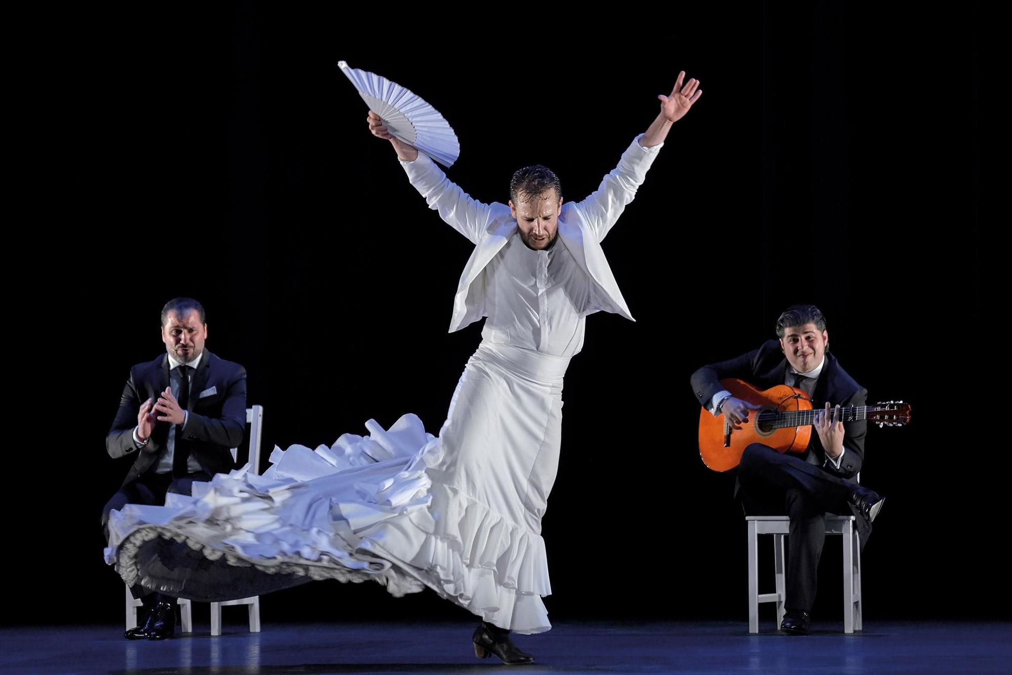 El Festival Flamenco Mediterráneo recibe el arte del bailaor Manuel Liñán