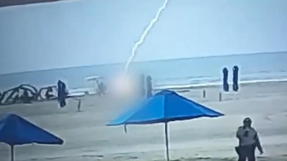 Vídeo | Fallece una mujer tras caerle un rayo en las playas de Cartagena de Colombia