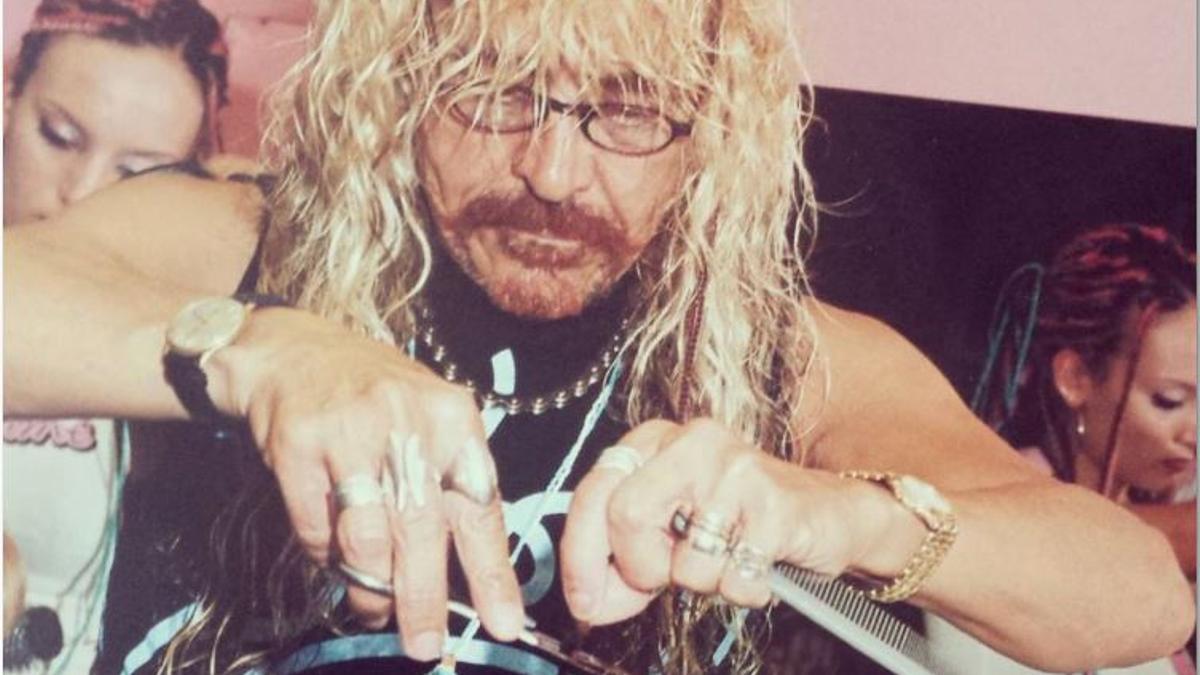 Muere el rompedor y reconocido estilista José Moyano