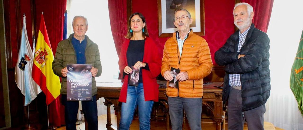 Carlos Puga y sus compañeros buscan sucesores en A Cantarela