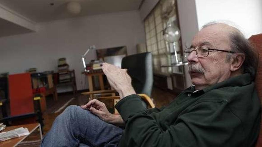 Oviedo reconoce a Juan Cueto, "un genio con una mirada diferente"