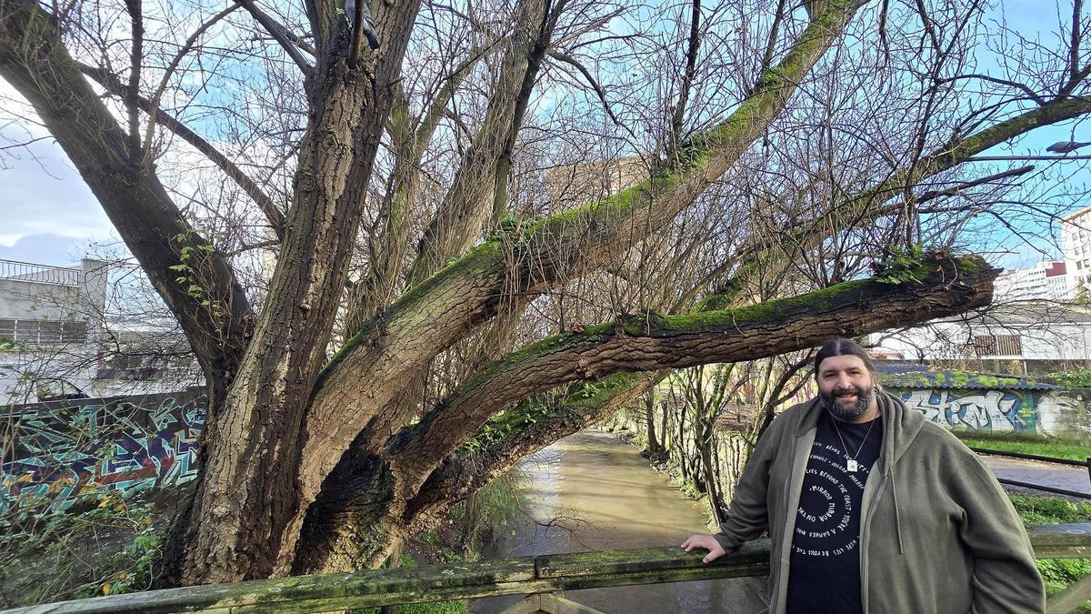 David Eyo, «El hombre del bosque», divulgador científico e influencer ...