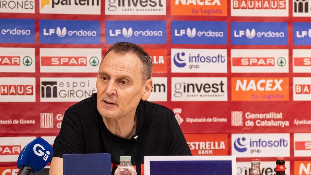 Roberto Íñiguez: "L'arribada de noves jugadores i el sortir de les ...