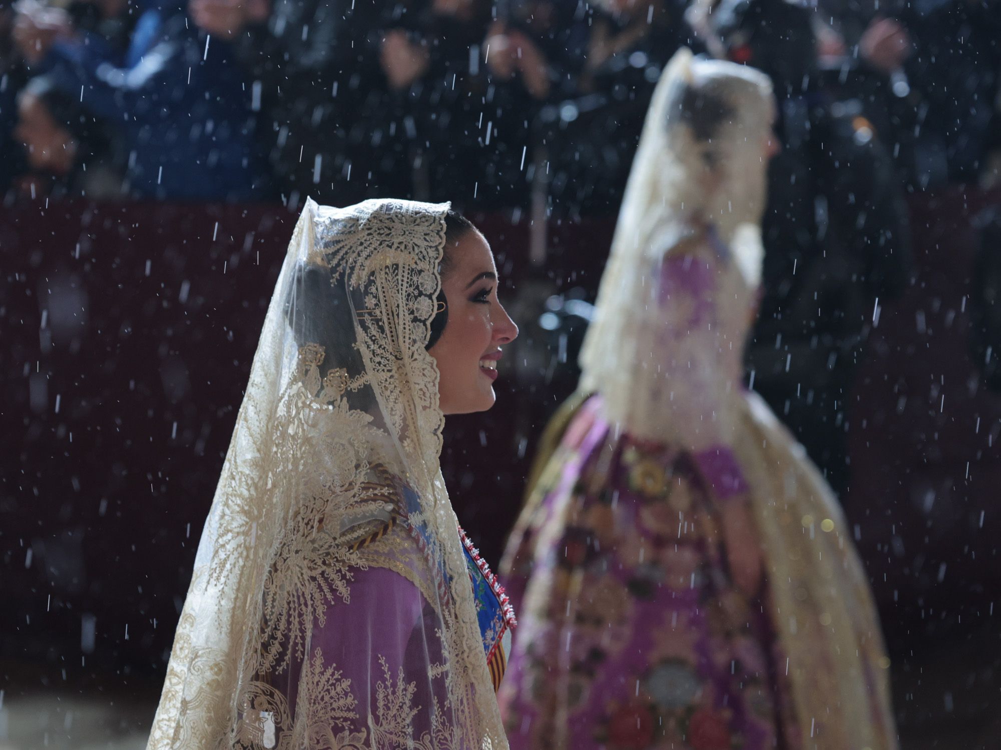 La Fallera Mayor de València, Berta Peiró, cierra la Ofrenda a la ...