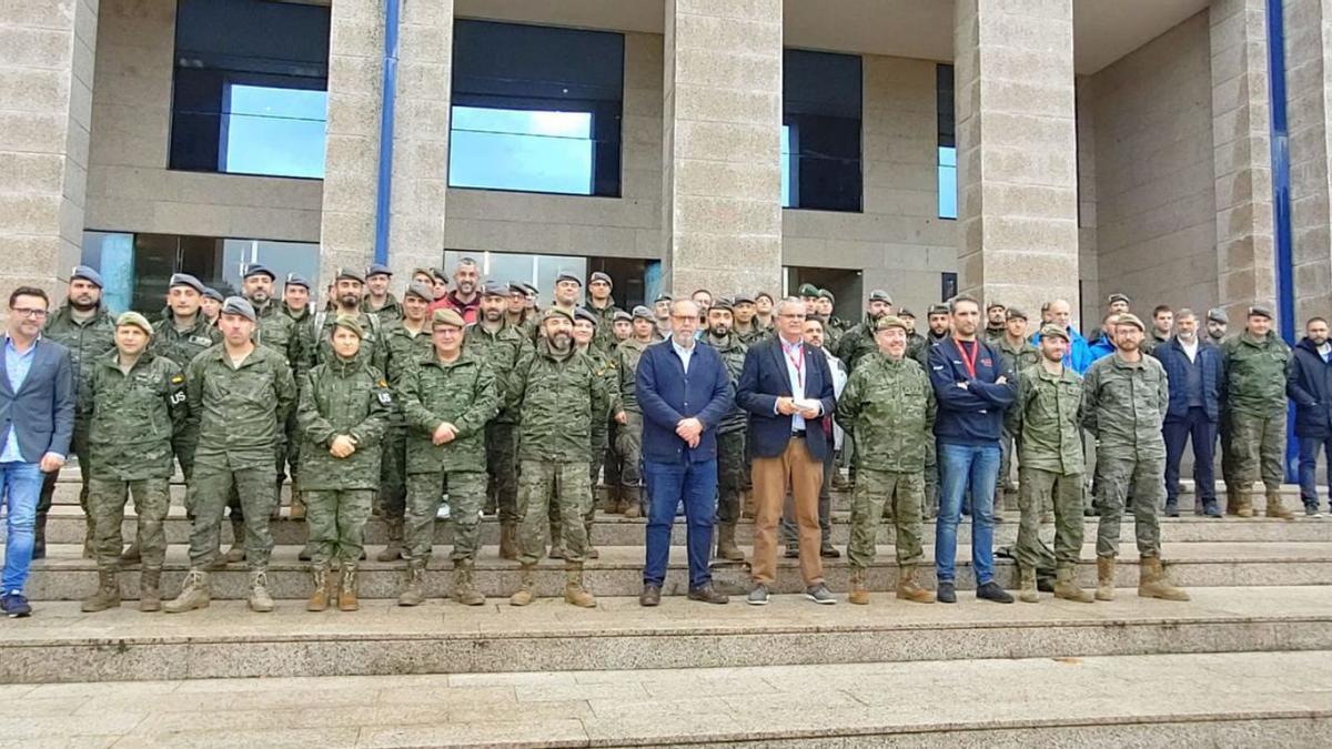 Un grupo de 65 soldados de la Brilat visitan el CIAE y la AGASP - Faro ...
