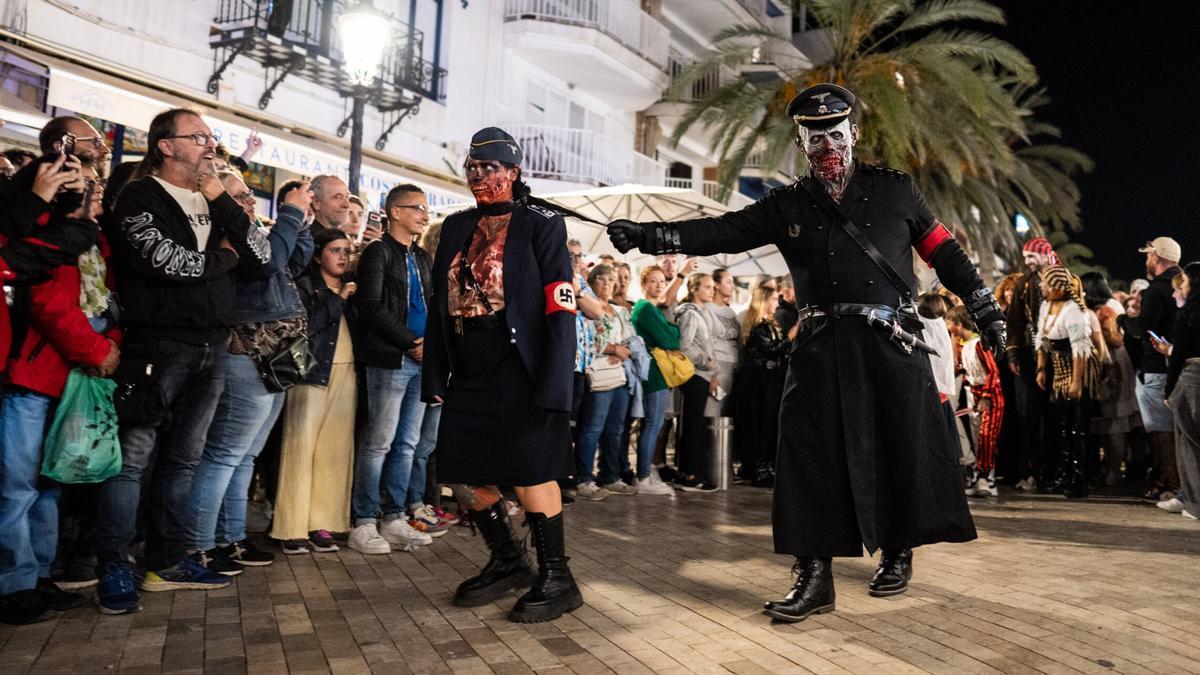 El Zombie Walk recorre las calles de Sitges