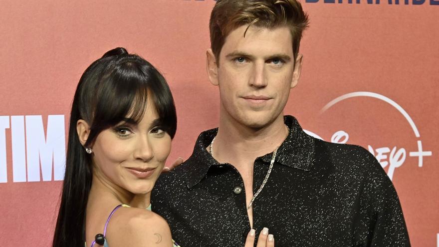 Aitana y Miguel Bernardeau sobre el estreno de la serie 'La última' - Woman