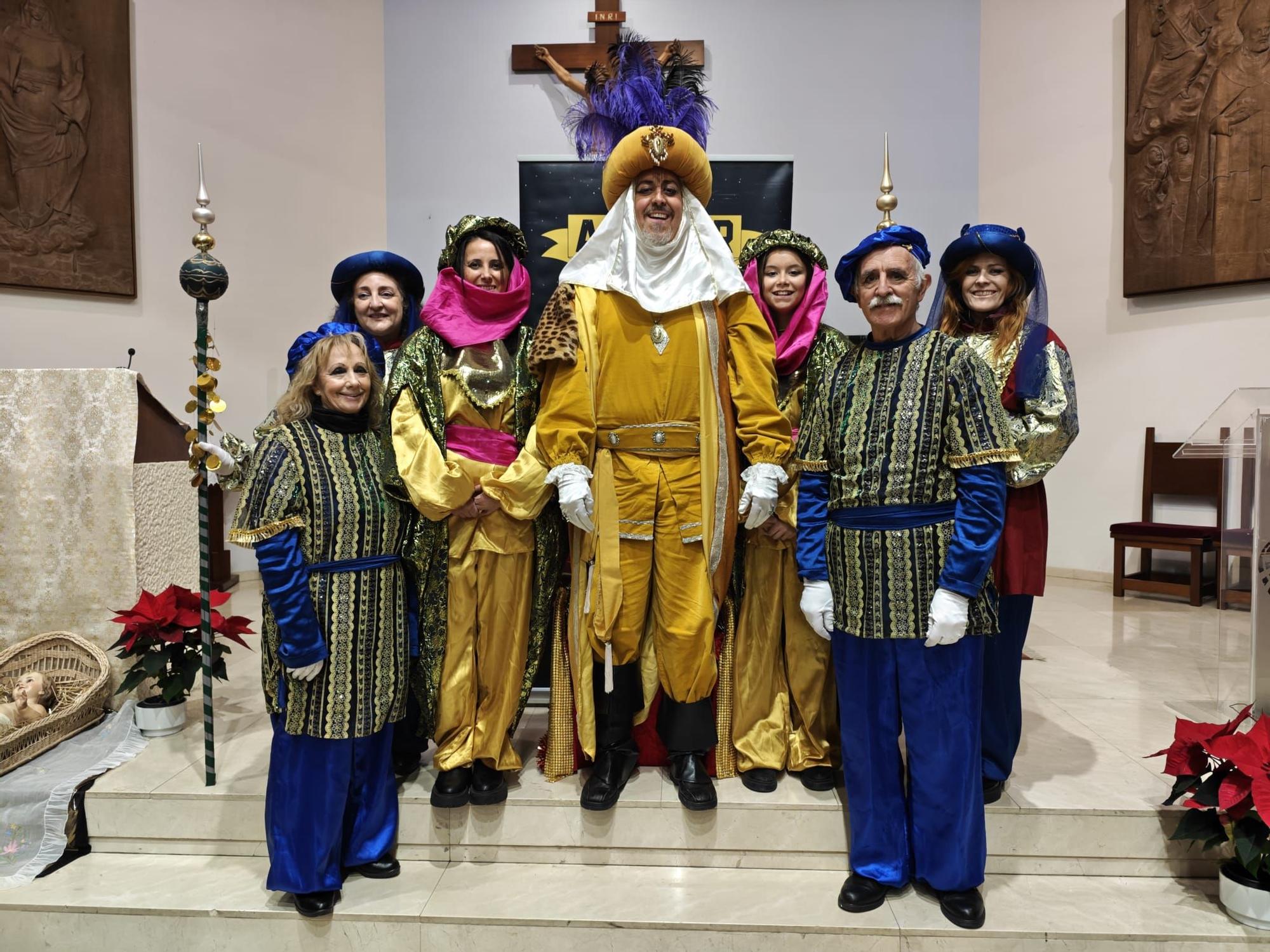 Aliatar visita El Coto para recoger las cartas de regalos (en imágenes)