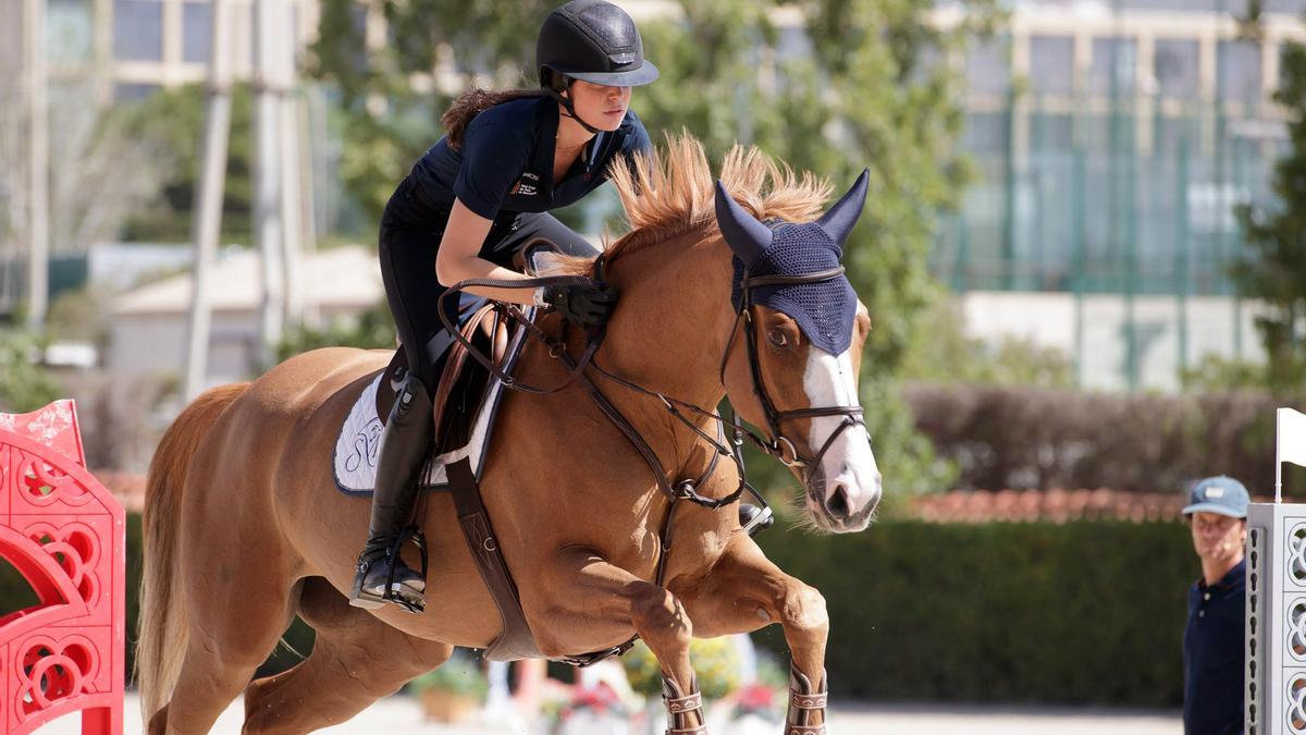 Una mañana con 'Guapa', Sira y Pedro en el Polo de Barcelona: el mundo ...