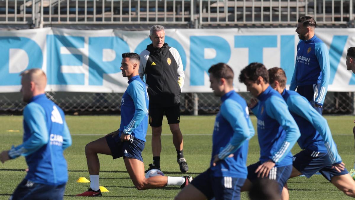 Escribá cita a 23 jugadores con Marcos Cuenca como novedad