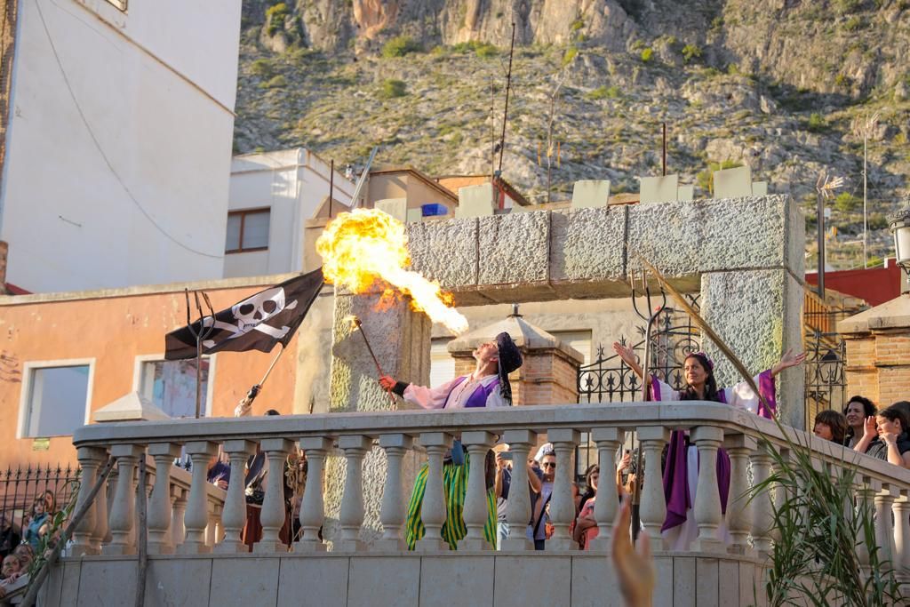 El pirata Dragut se enseñorea por las calles de Cullera - Levante-EMV