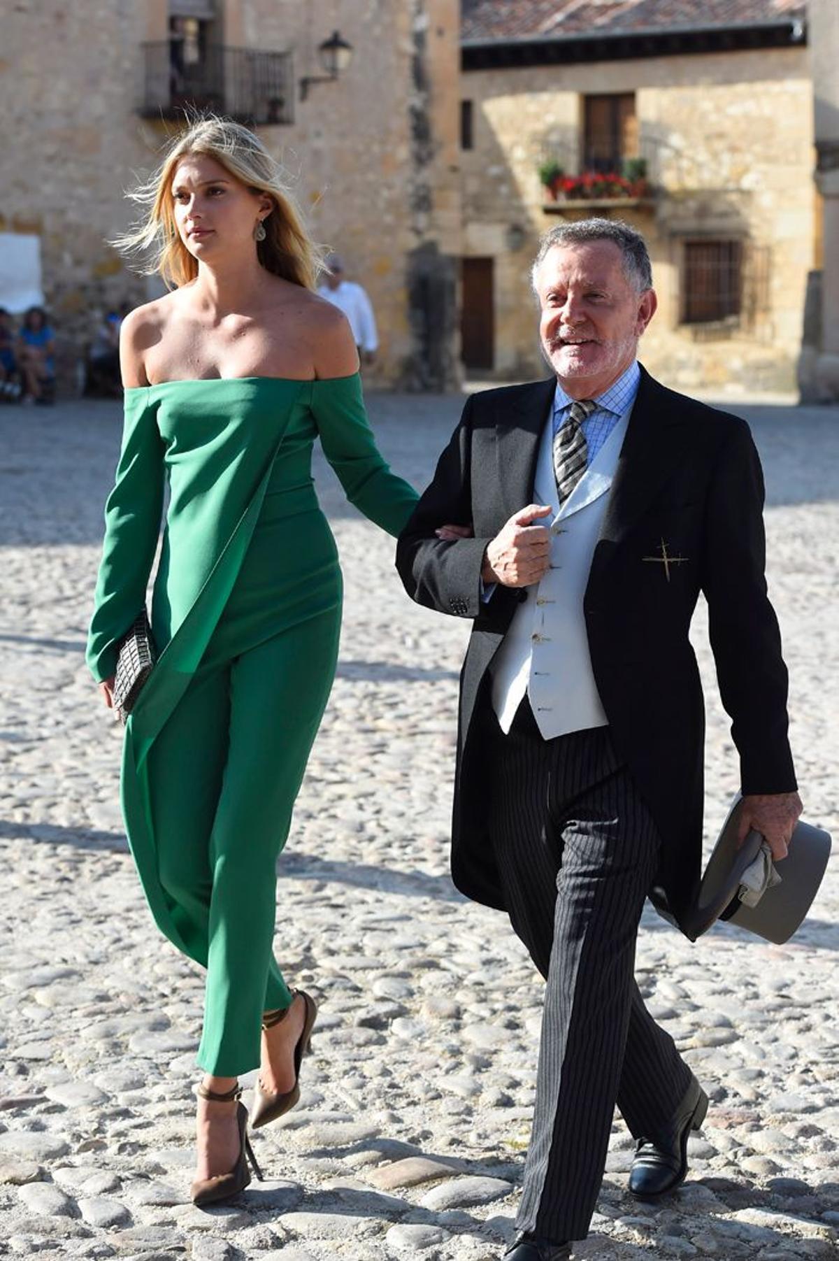 Nieves Álvarez y Mar Flores, invitadas a la romántica boda de María ...