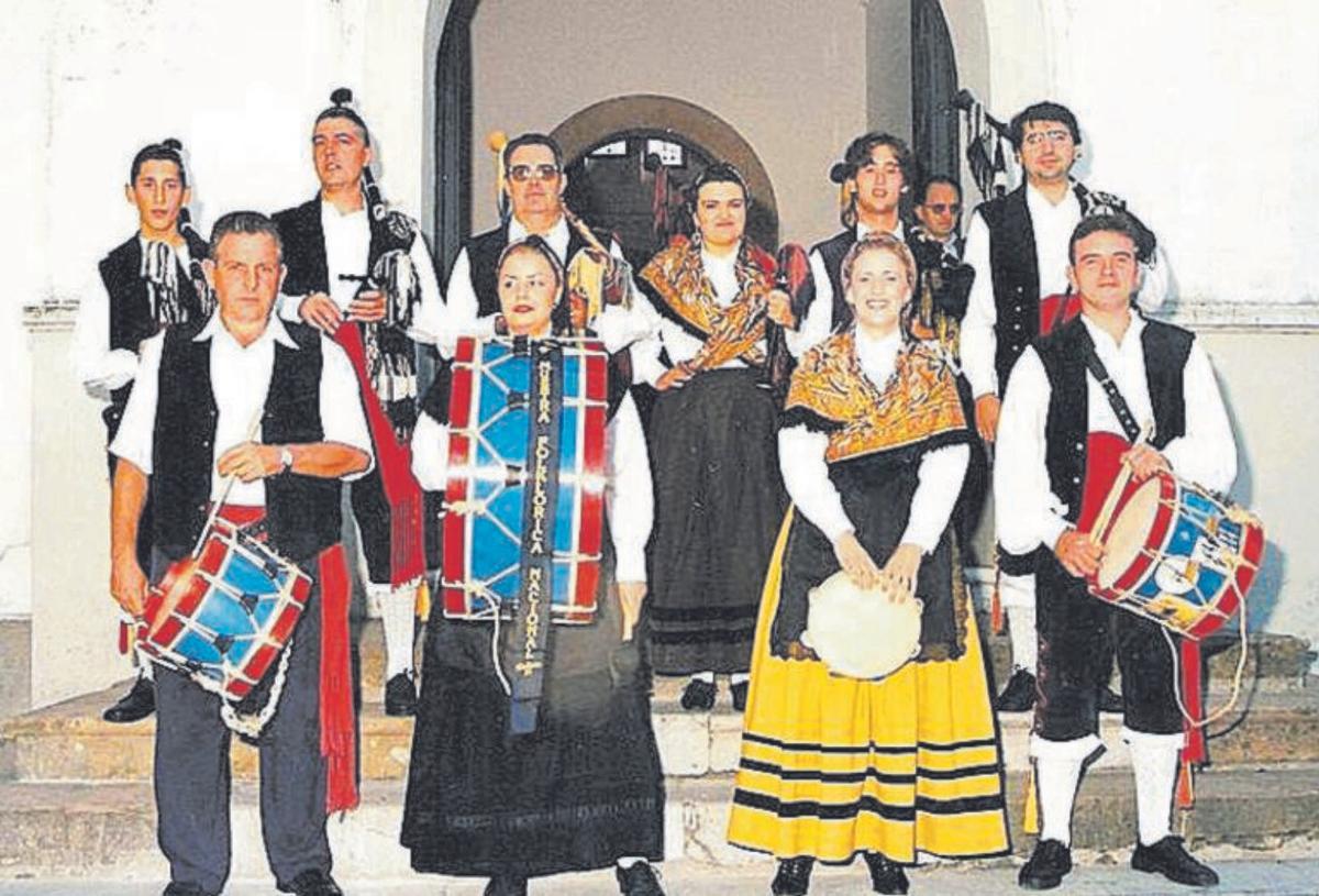 "El Piñote" de Argüelles, 45 años de baile, música y la mejor tradición ...