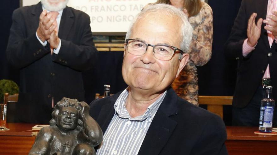 “En mi novela una espía soviética contacta a un agente en el Consulado ...