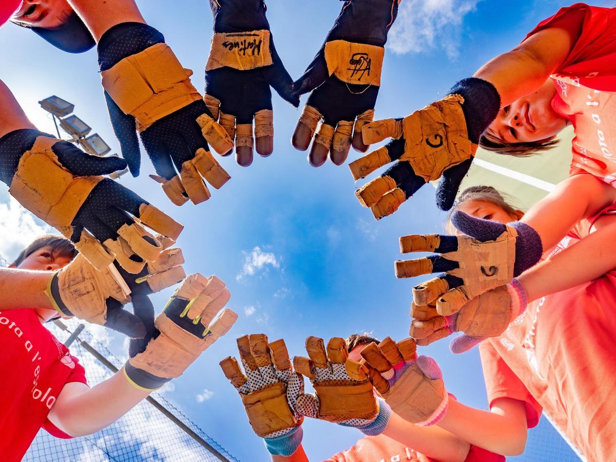 Pilota valenciana en Benidorm: La tradición y cultura se enseña a golpe ...