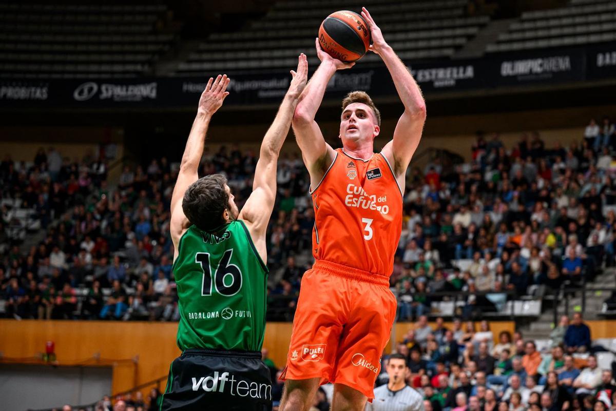 El Valencia Basket se plantea 'cerrar' su plantilla con Nate Reuvers