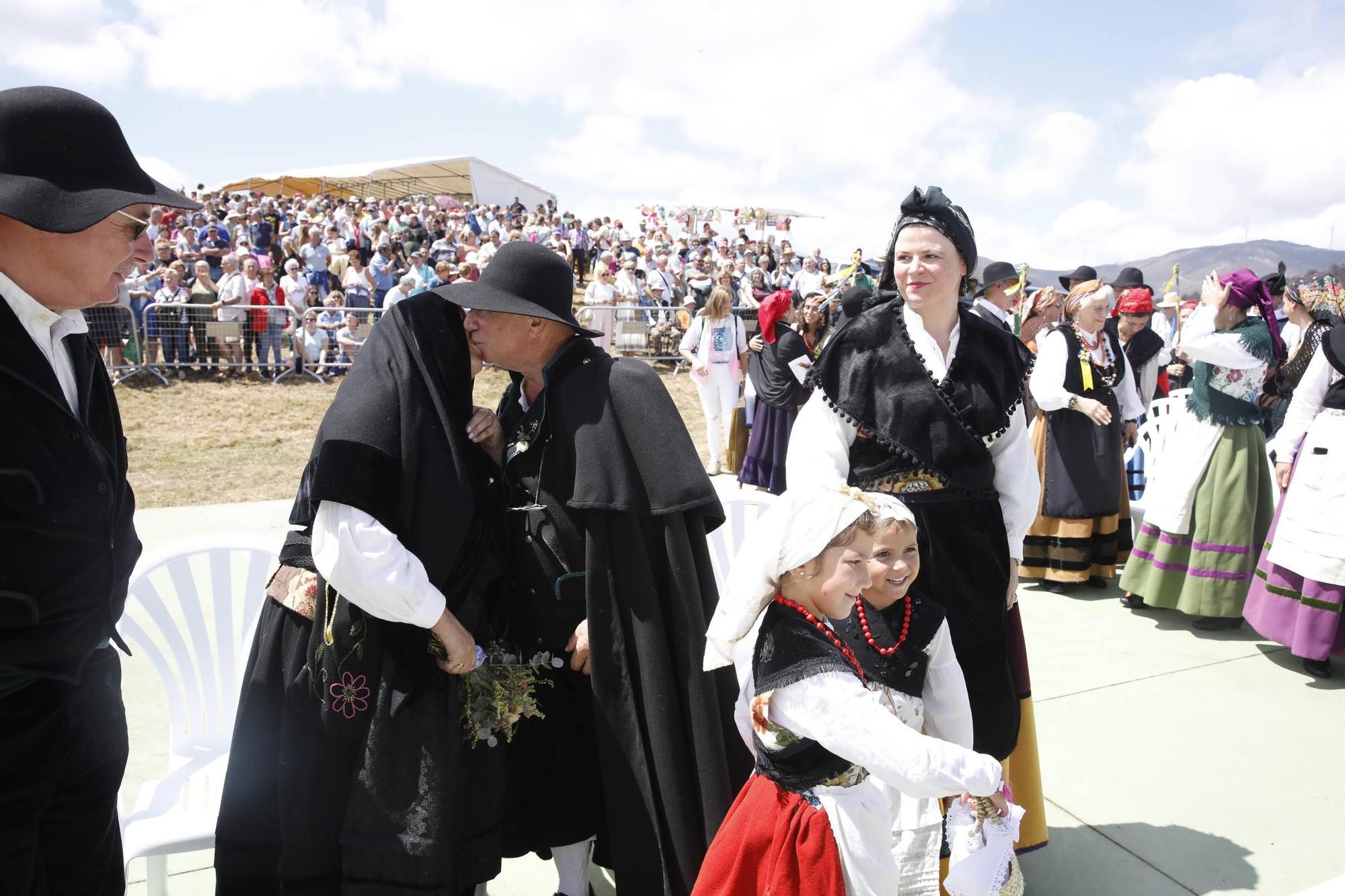 EN IMÁGENES: La boda vaqueira más esperada en Aristébano tras 44 años ...