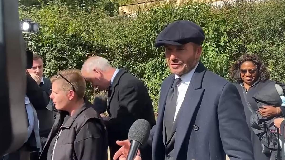 ¡Beckham hace 12 horas de cola para despedir a la reina Isabel II!