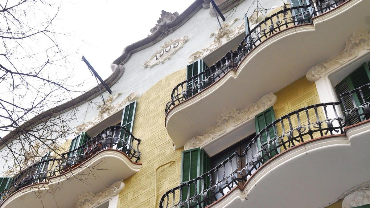 Barcelona Singular: 3 reliquias centenarias que descubrir en la calle ...