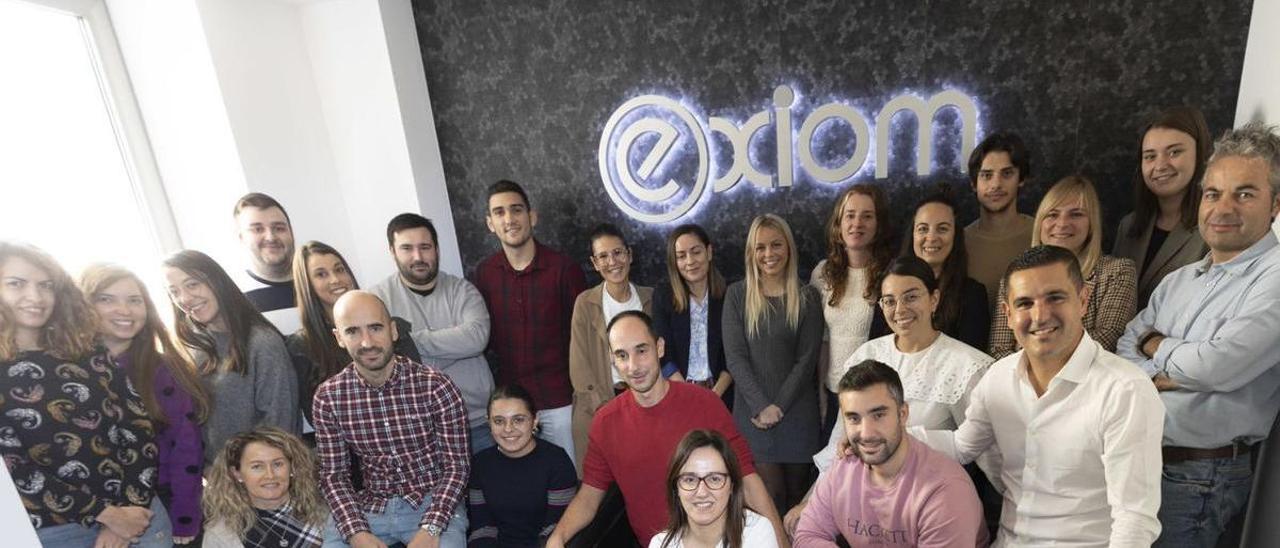 Los pioneros del primer parque de placas solares de Asturias - La Nueva ...