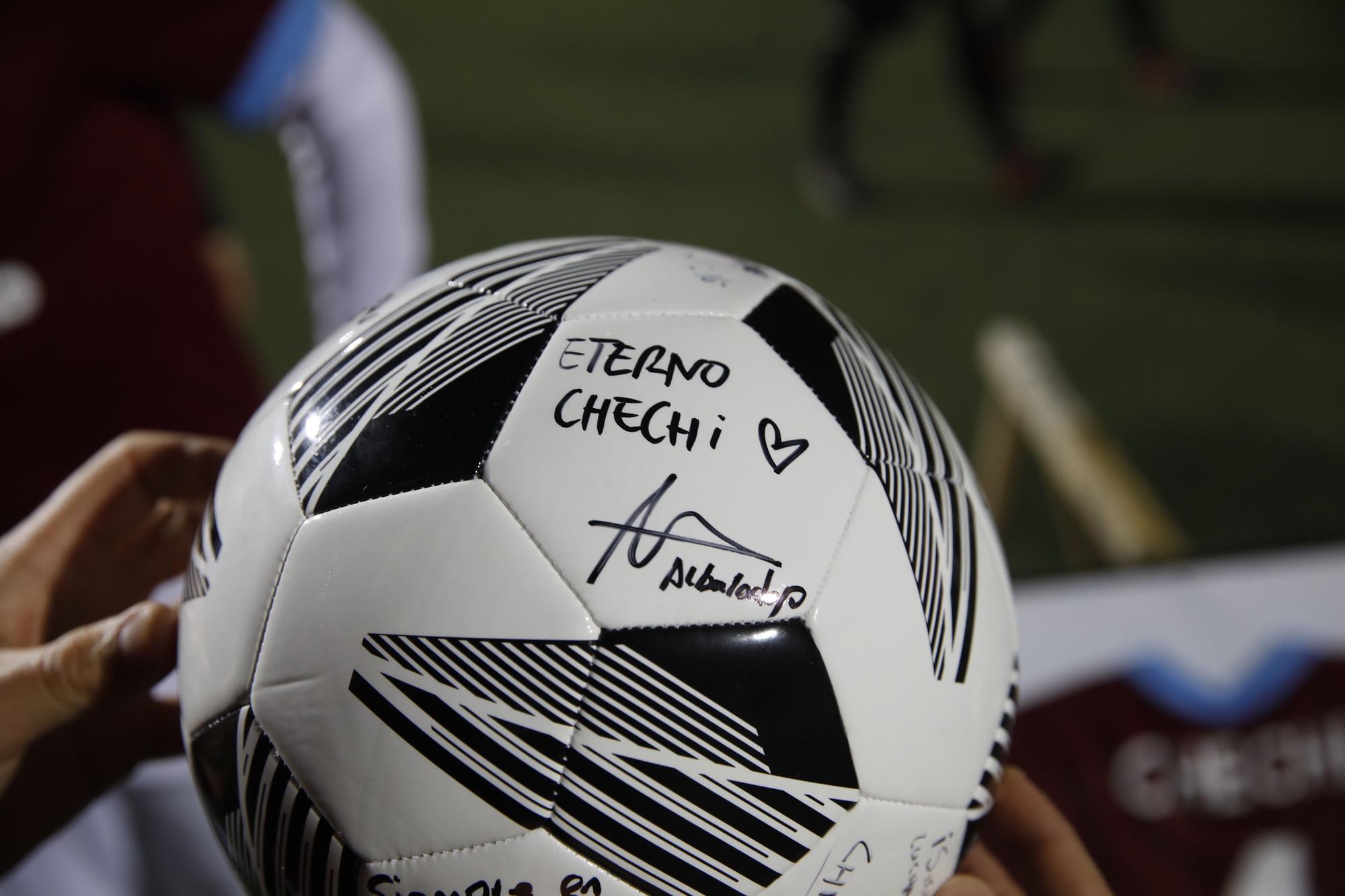 El homenaje a Chechi, en imágenes