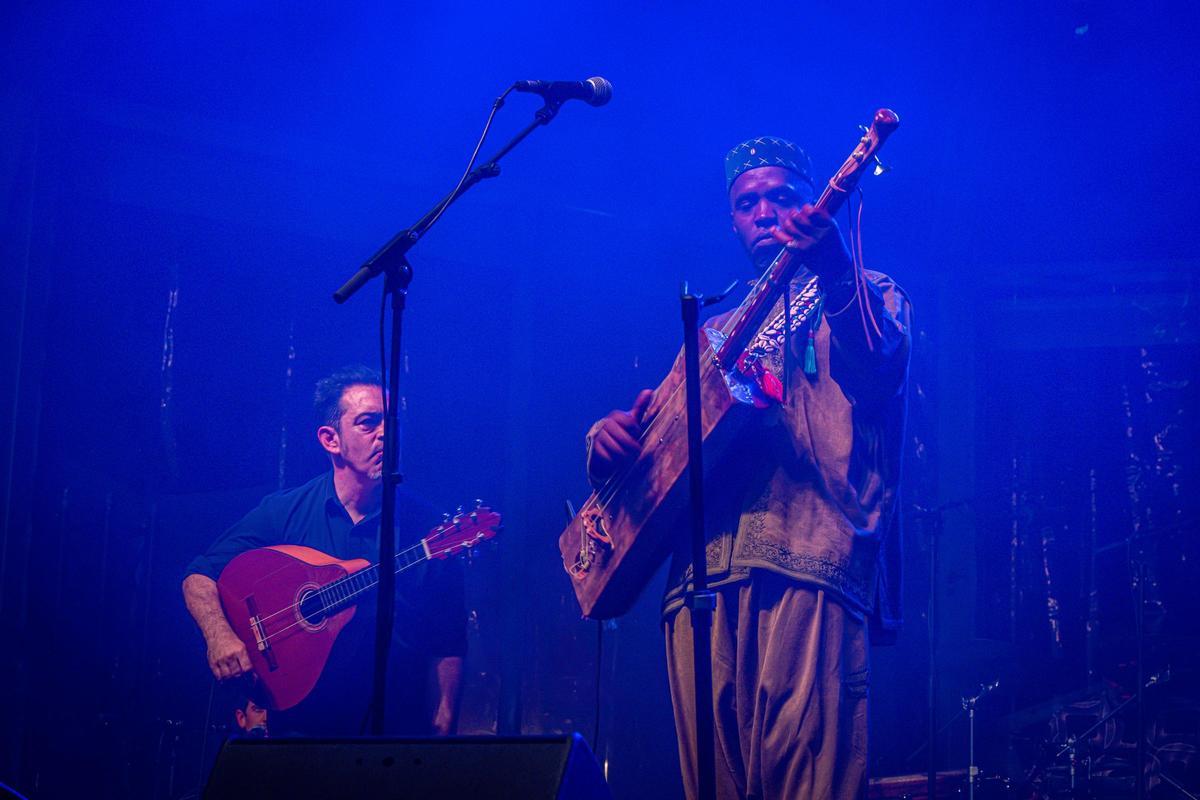 Cala Vento corona una noche de La Mercè frente a la Catedral de ...