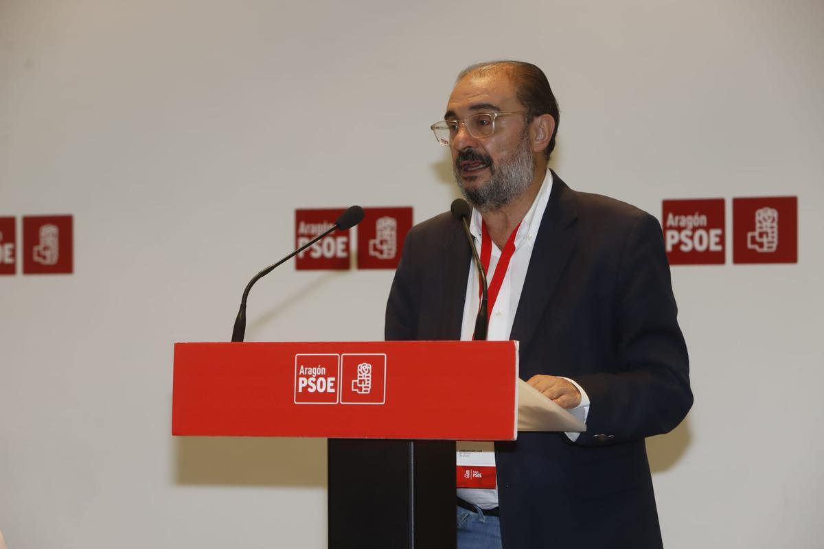 Lambán pide a Arrimadas que esté "disponible" para el país al que ama