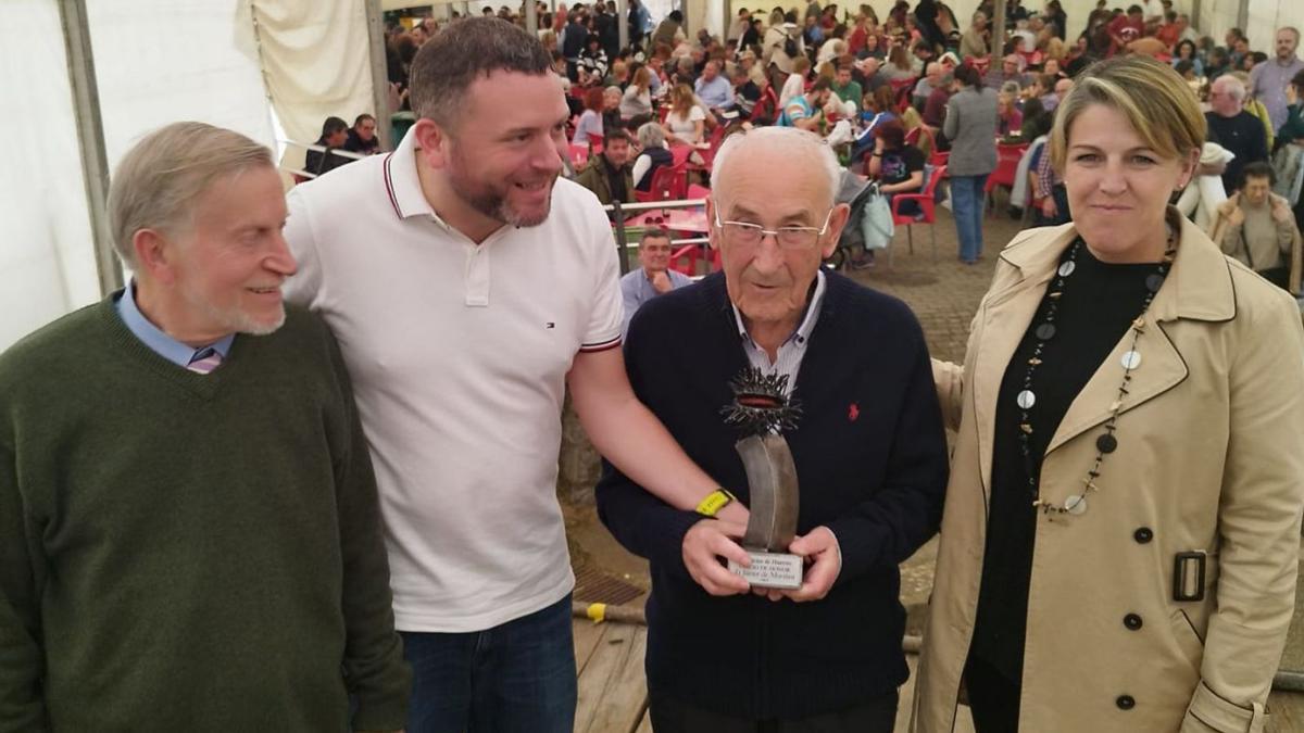 Homenaje al periodista Javier de Montini en las fiestas de su pueblo ...