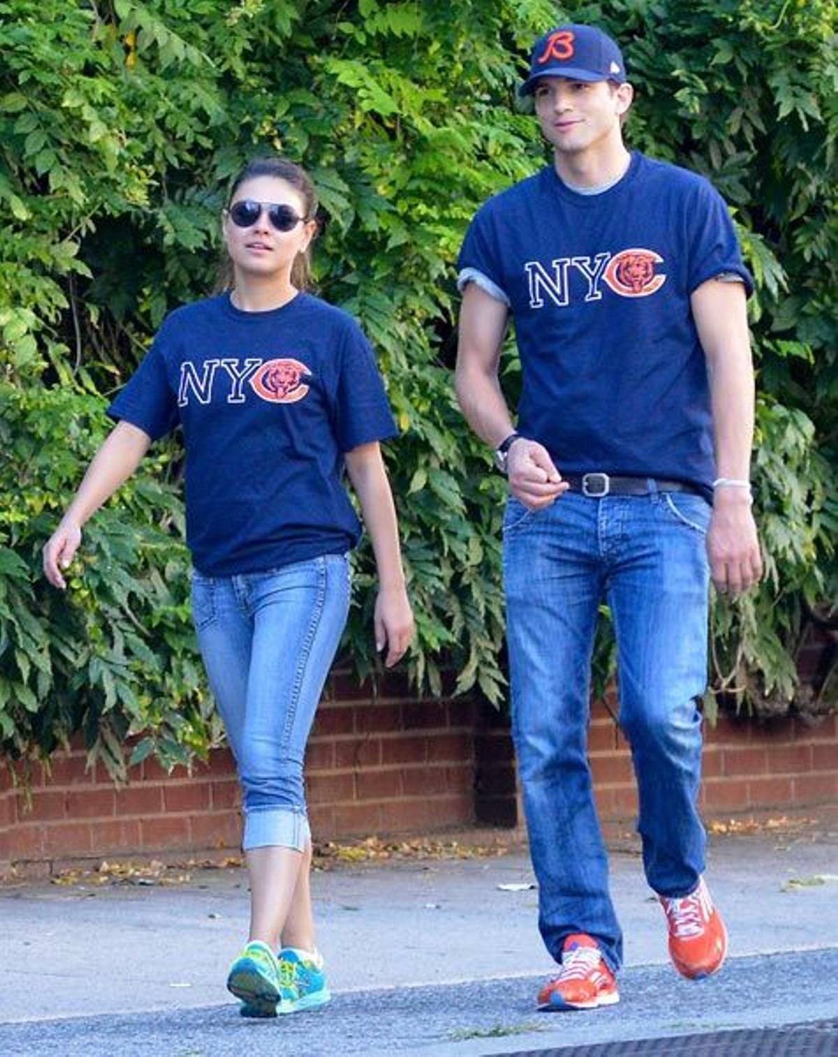 Mila Kunis y Ashton Kutcher, una pareja muy combinada - Cuore