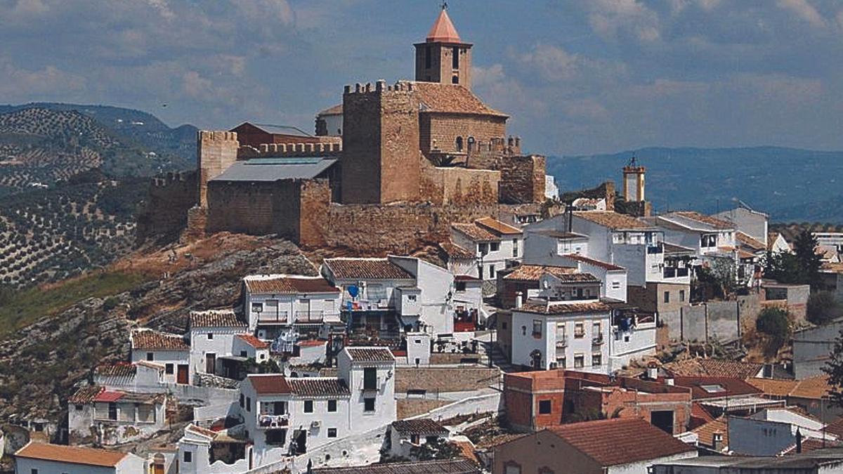 La Torre del Homenaje del Castillo de Iznájar será restaurada de forma ...