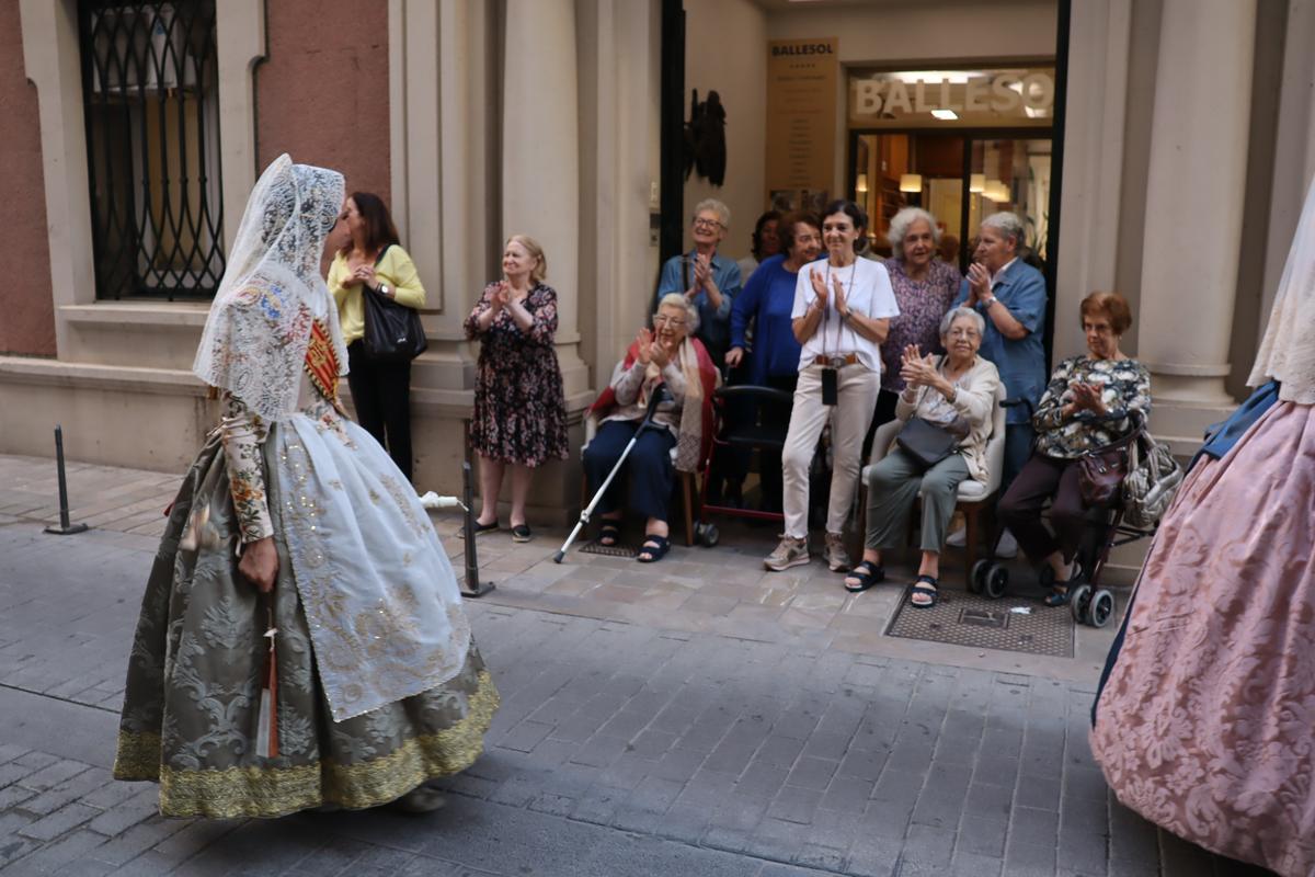 La sociedad fallera acompaña a Sant Bult en su centenaria Procesión