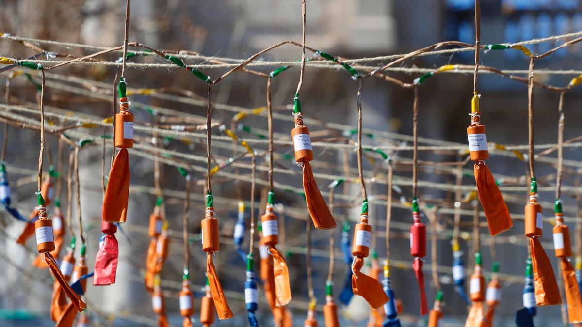 Valencia | Las tiendas de pirotecnia facturan 7 millones y crean 1.000 ...